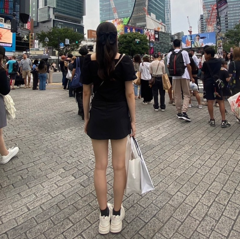 tuki.の素顔写真は？顔出し画像をインスタライブや制服他で調査！ | きんぱとの明日からがんばるぶろぐ